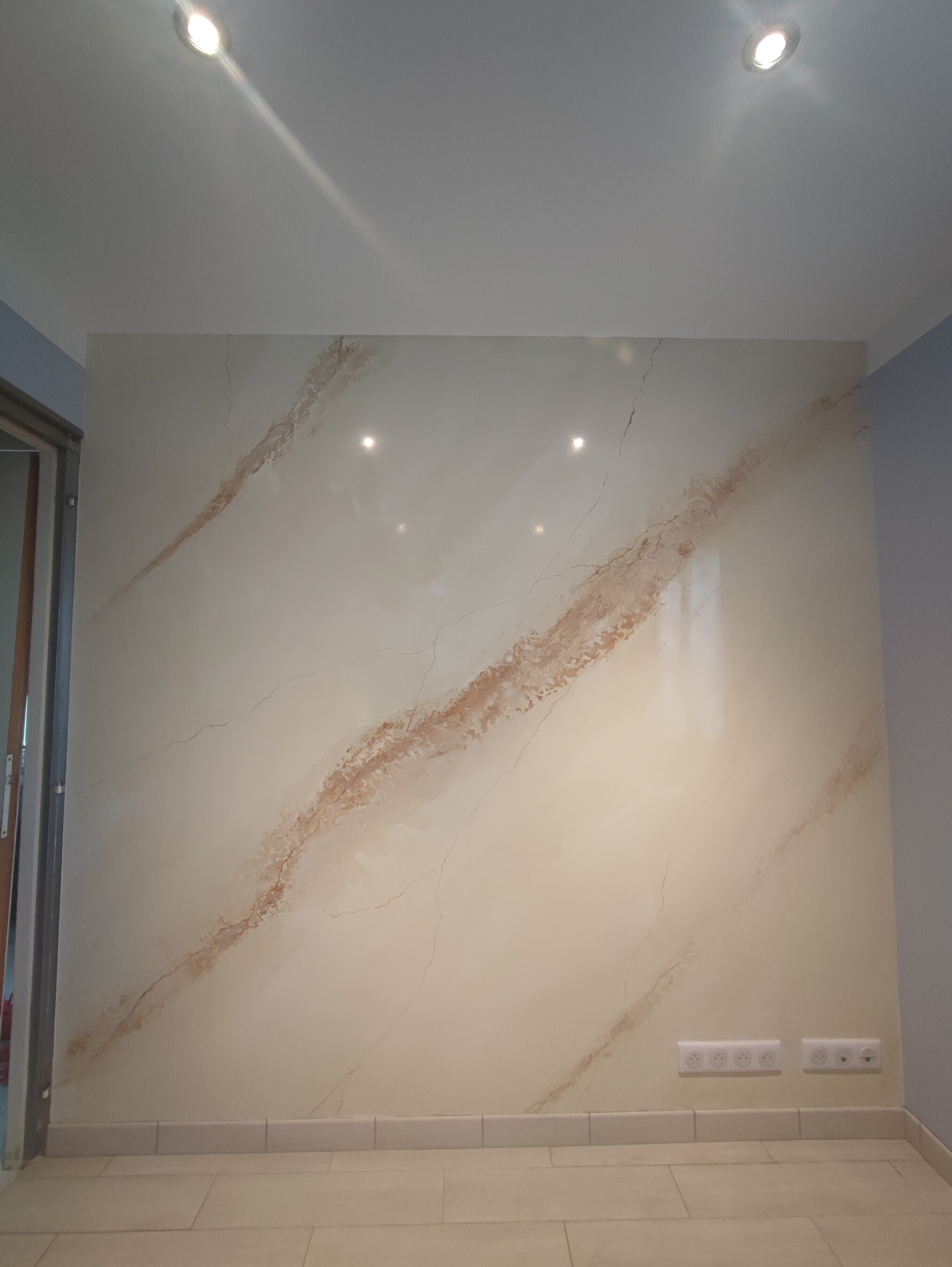 Effet marbre en enduit décoratif